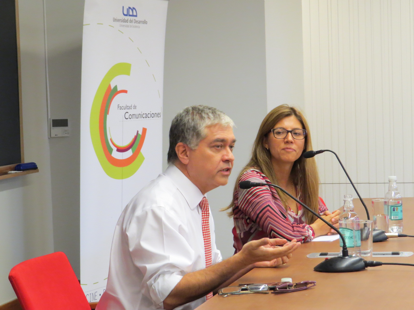 Iván Valenzuela inaugura el Año Académico de Periodismo UDD - Facultad ...