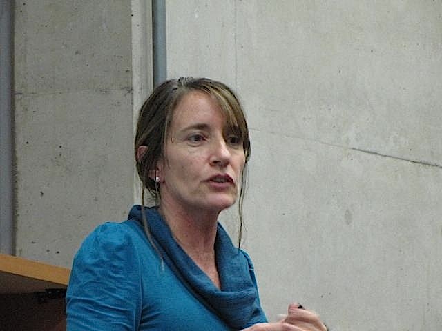 Editora de Ciper, Pilar Rodríguez, dictará charla en Periodismo UDD